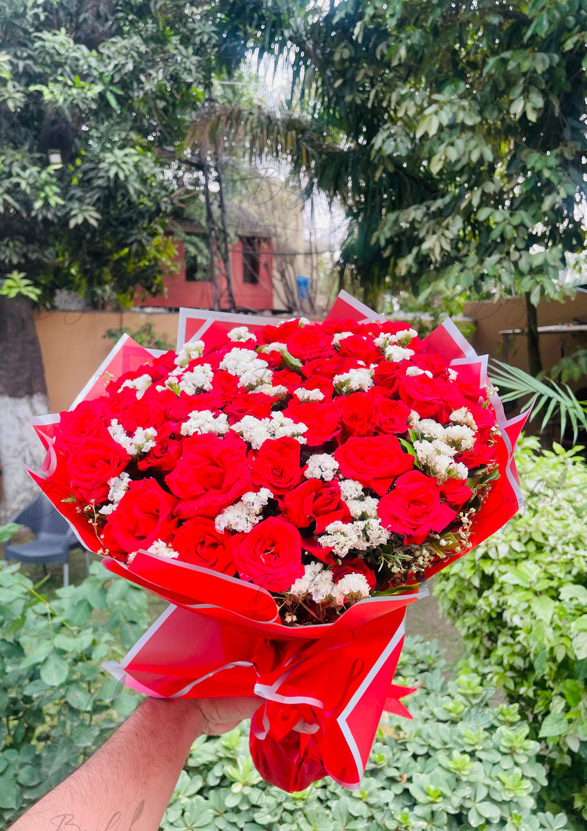Red Rose Bouquet – Gypso Fillers & Red Gift Wrap – Beezle Store