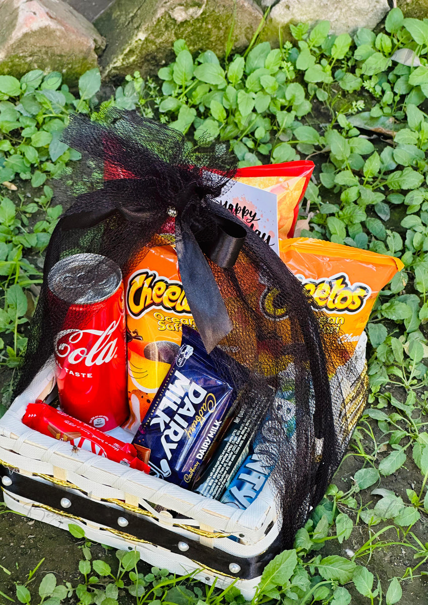 Luxurious Black Snacks & Chocolates Basket – A Perfect Gift – Beezle Store